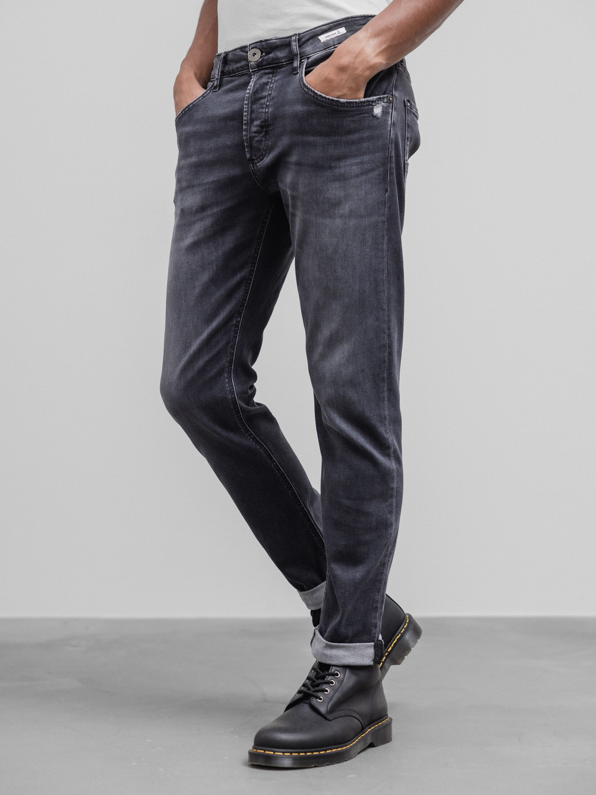 Regular Fit Jeans von UNIFORM BLACK online shoppen – DANIELS